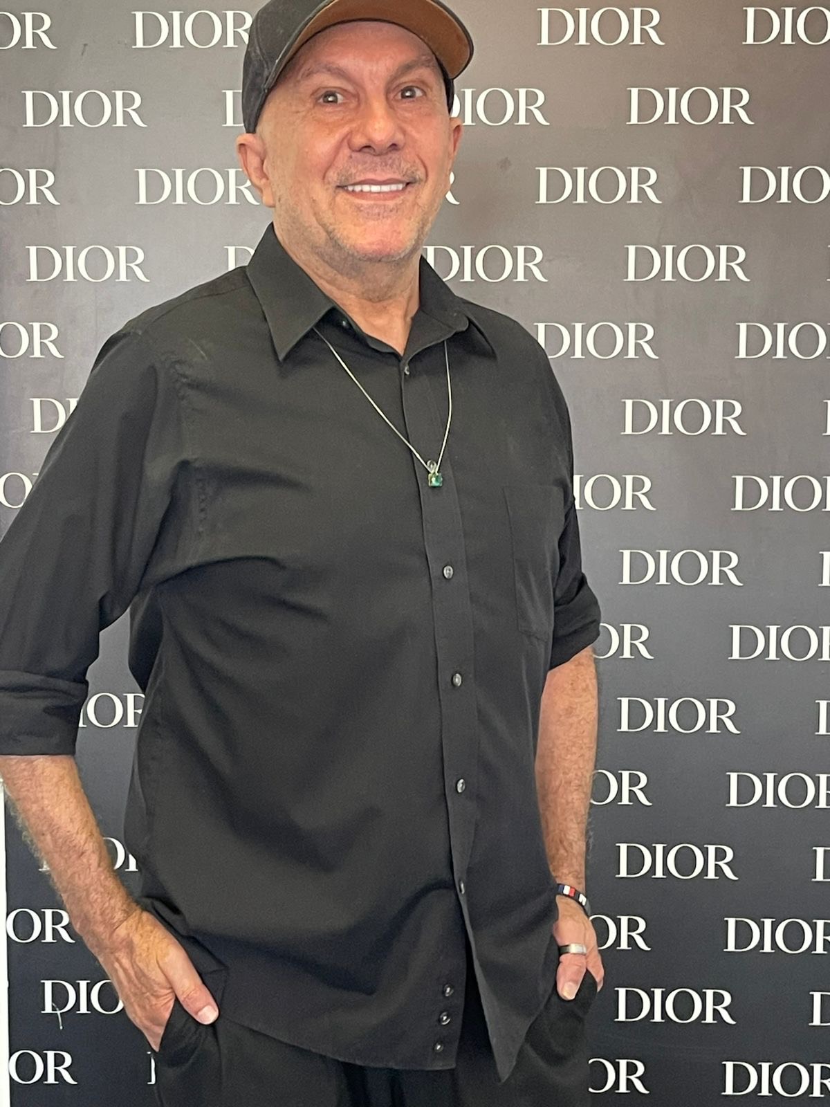 'Maquiador das Estrelas' troca de idade e comemora com a família em São Luís - Evandro Junior